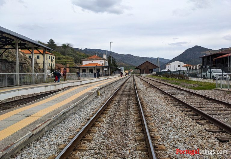 How to visit the Douro Valley by train – Portugal Things