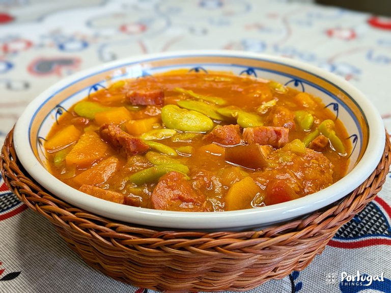 Favas com Chouriço: How to Make This Classic Portuguese Dish – Portugal ...